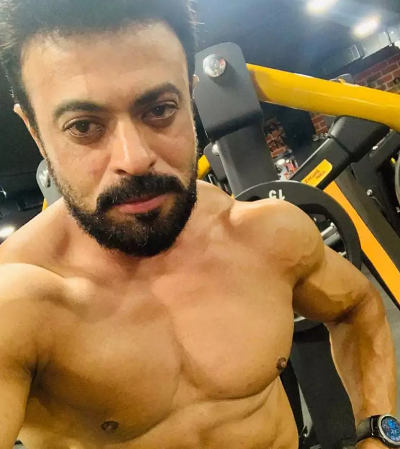 #HBDRiyazKhan: கைபுள்ளையை வெளுத்து வாங்கிய கட்ட துரை ரியாஸ் கானுக்கு இன்று பிறந்தநாள் ...